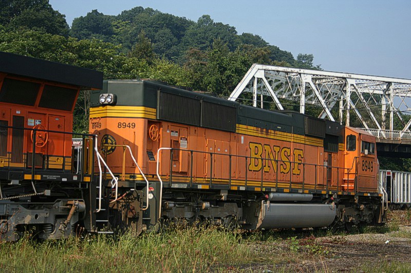 BNSF 8949